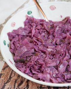 Chou rouge à la polonaise – Marmotte cuisine… veggie